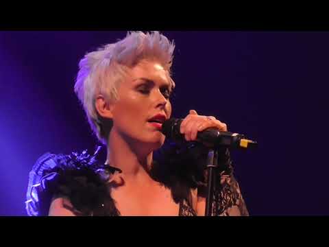 P!nk – Vicky Jackson - Pink Tribute Show 2025 Live - Artspod